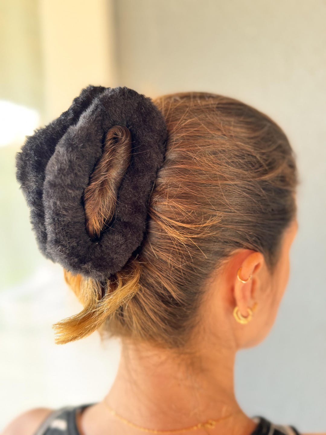 Fluffy Faux Fur Hair Bun Scrunchie for Women, Soft Winter Hair ...