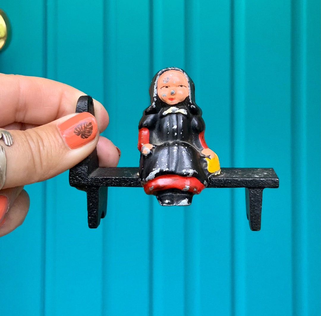 FREE Shipping-vintage DALECRAFT Cast Iron Amish Girl Sitting on a Bench ...
