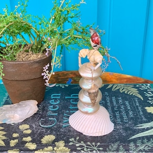 FREE Shipping-vintage Seashell Art Lady With Parasol Figurine-french ...