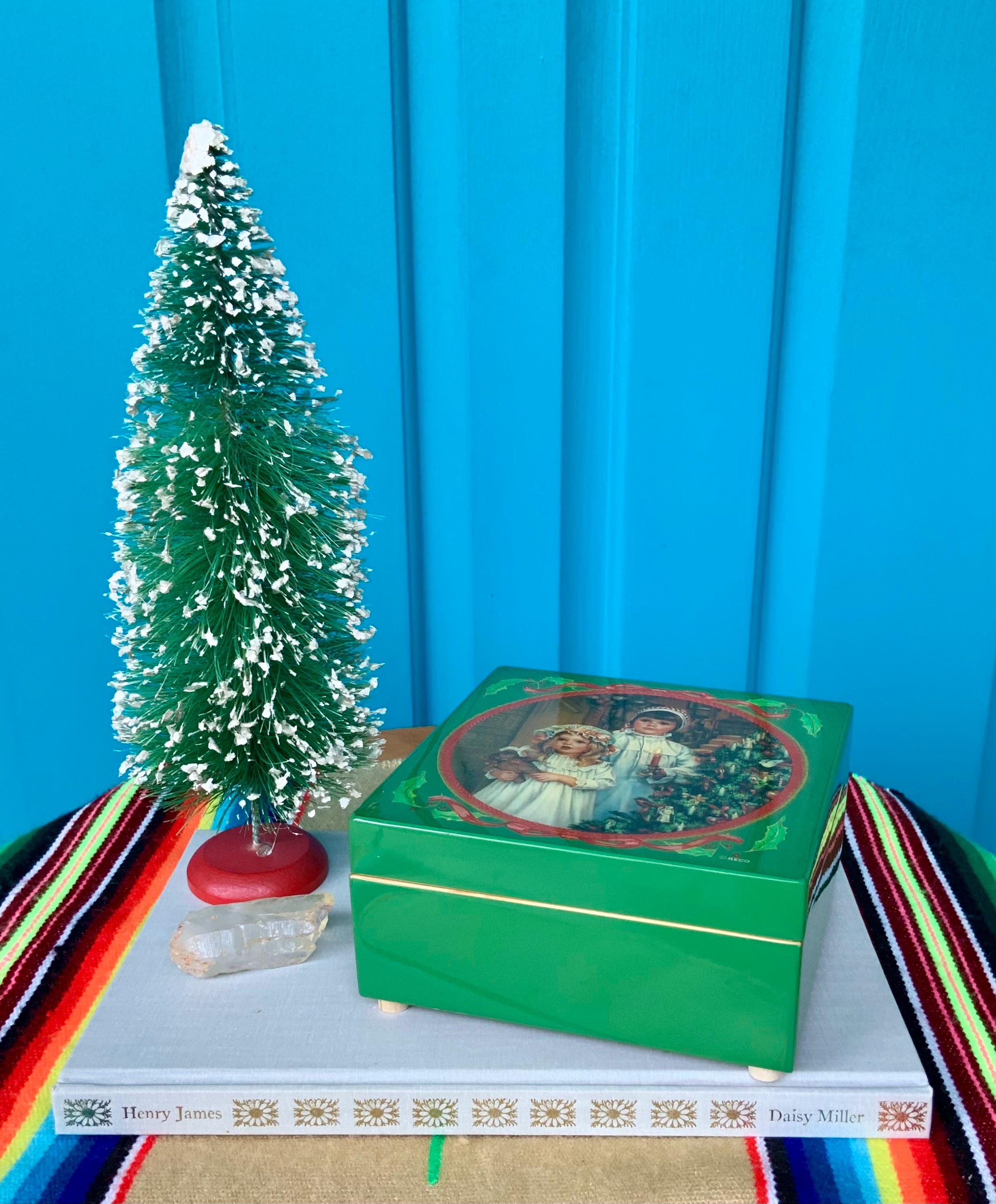 FREE Shipping-vintage Adorable Reco *christmas Magic* Music Box/jewelry ...