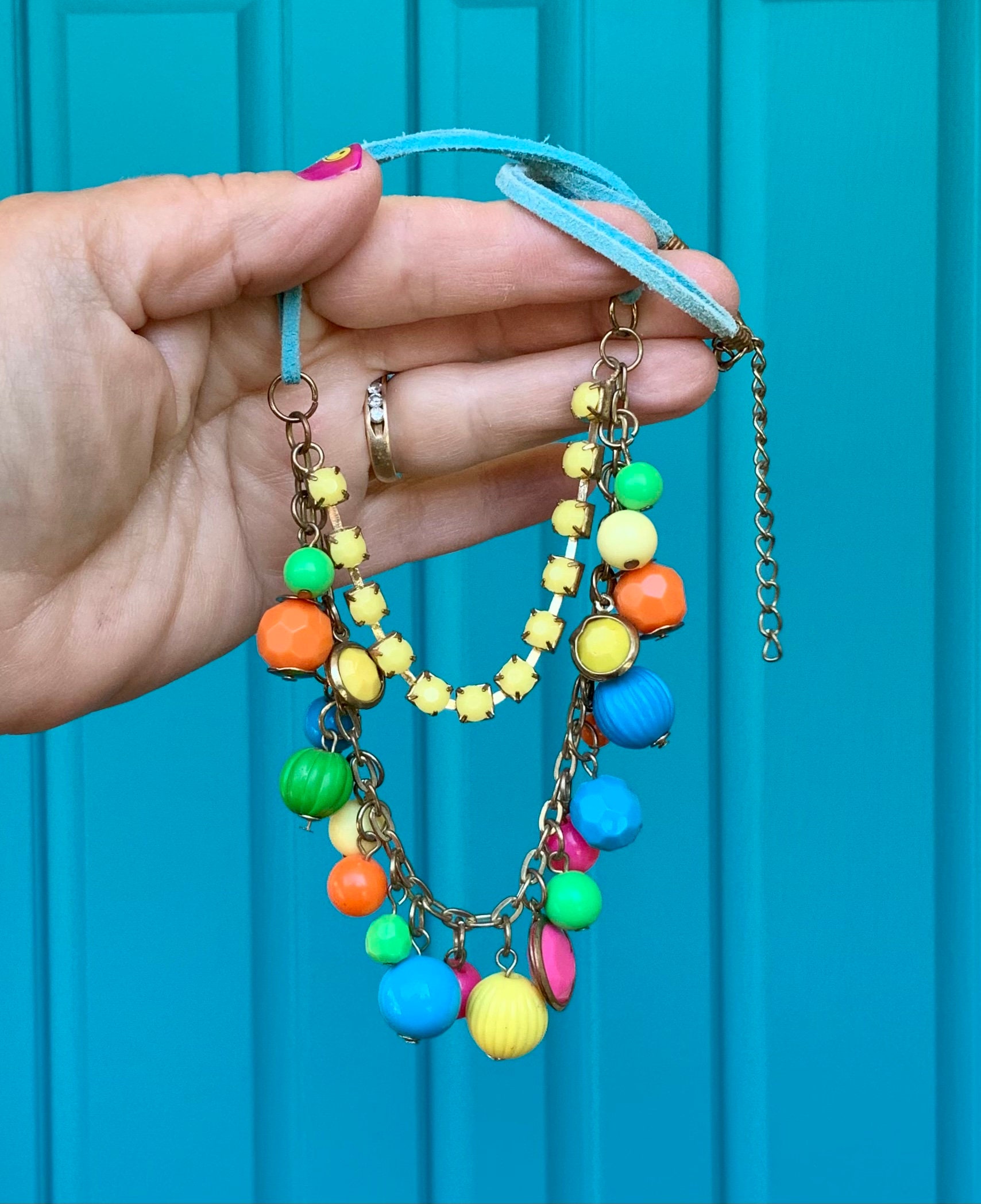 FREE Shipping-vintage Groovy Colorful Dangle Beaded Choker Necklace ...