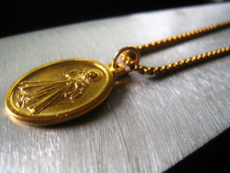 Divine Mercy Gold Pendant Necklace Spiritual Religious - Etsy