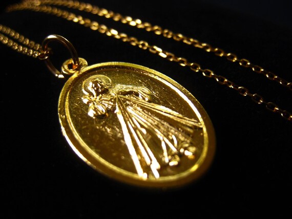 Divine Mercy Gold Pendant Necklace Spiritual Religious - Etsy