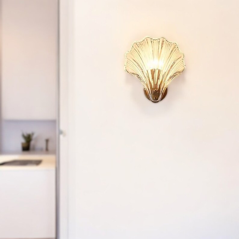 Handcrafted Coastal Shell Wall Lamp, Vintage Glass Seashell Wall Lamp ...