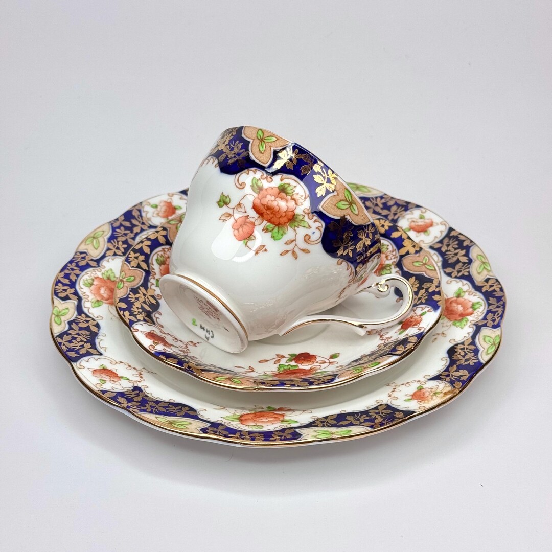 Vintage 1950s Royal Standard Tea Trio Set, Imari Style With Roses ...