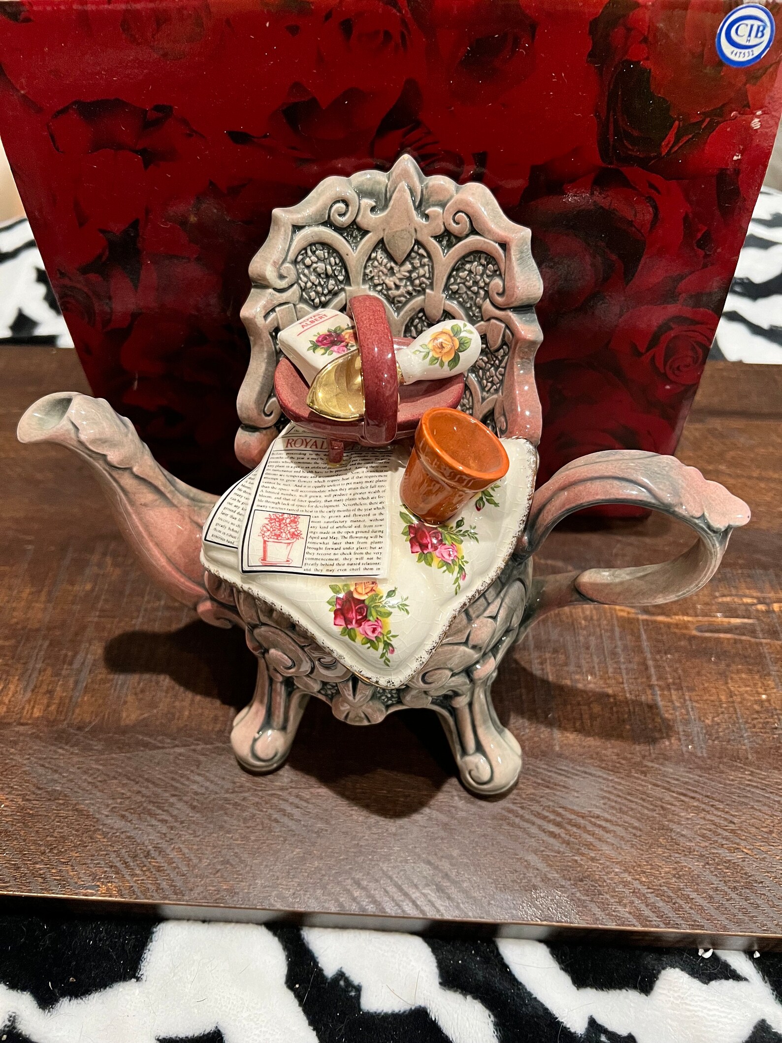 Royal Albert Old Country Roses Chair Garden Porcelain Teapot ...