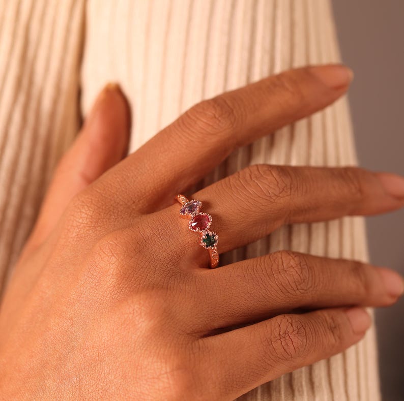 Custom Gold Birthstones Ring, Personalized 2-7 Family Birthstone Band ...