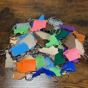 Set of 50 State Keychain - Random Colors - Etsy