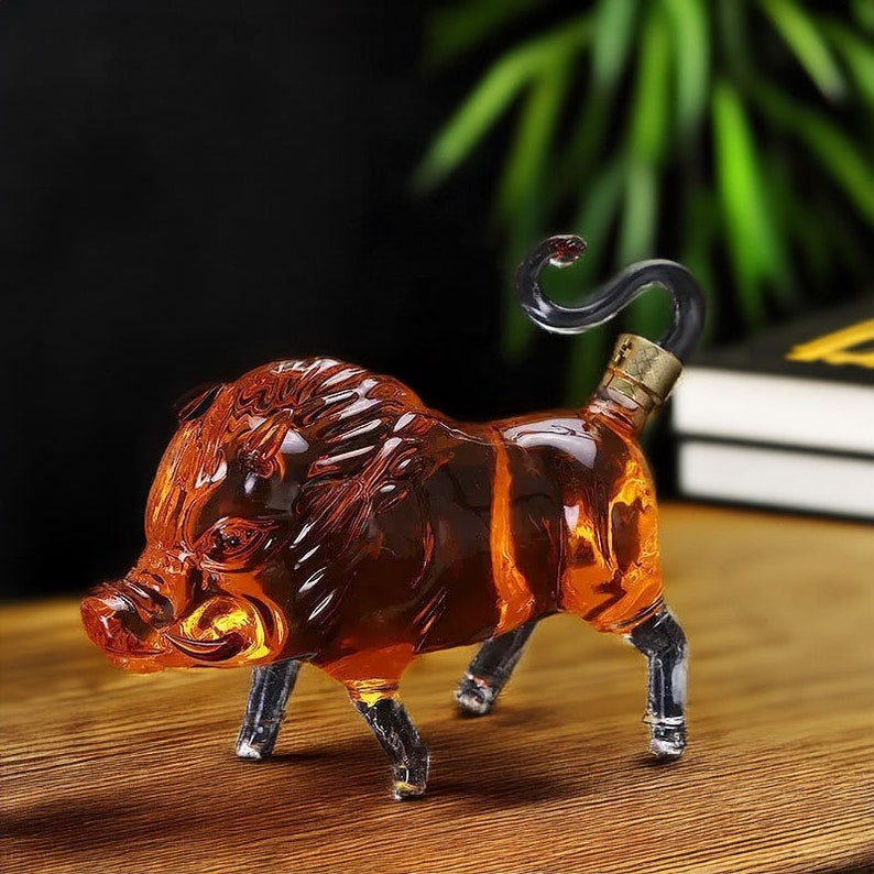 Wild Boar Shape, Unique Lead-free Glass Whiskey Decanter 1000ML Perfect ...