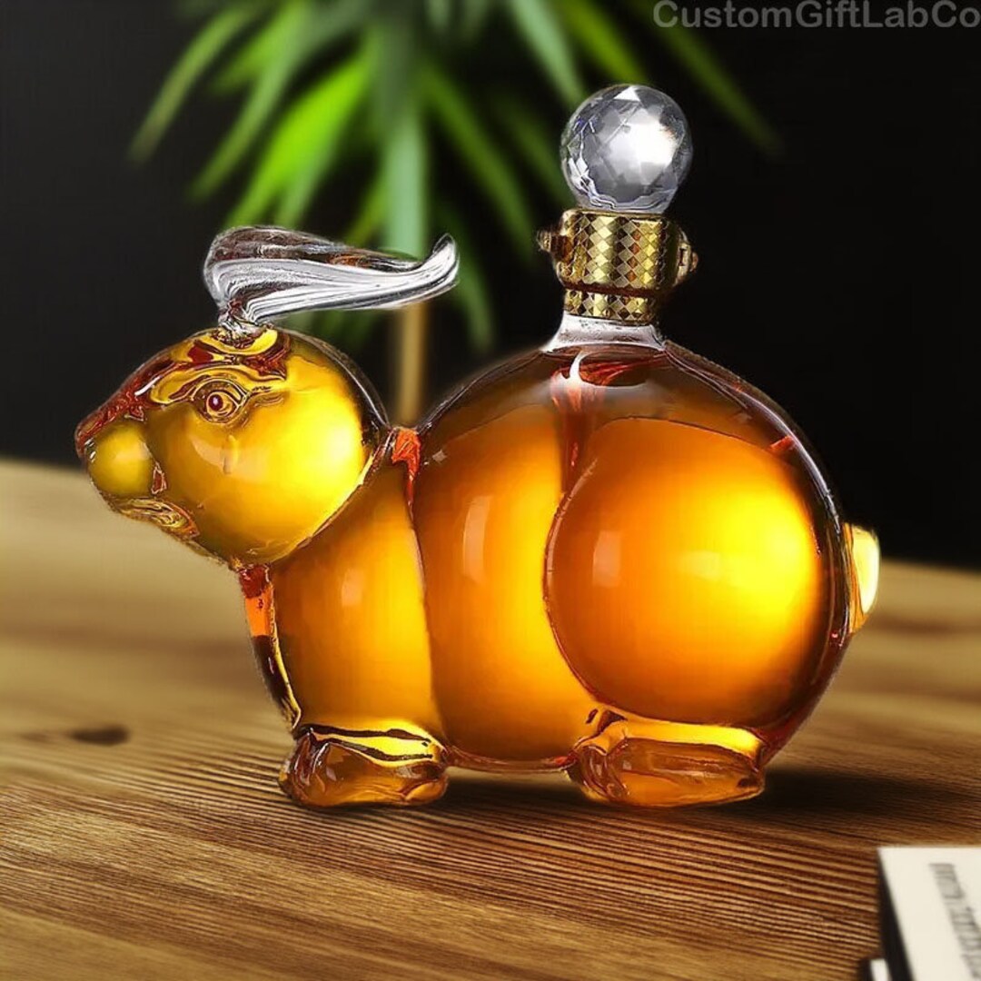 Rabbit-shaped Whiskey Decanter for Liquor, Bourbon-perfect Gift for ...