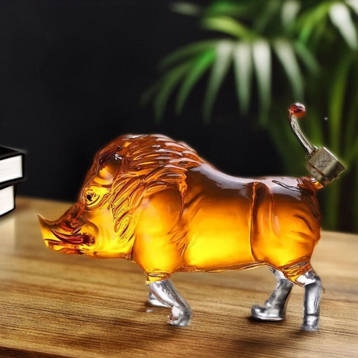 Wild Boar Shape, Unique Lead-free Glass Whiskey Decanter 1000ML Perfect ...