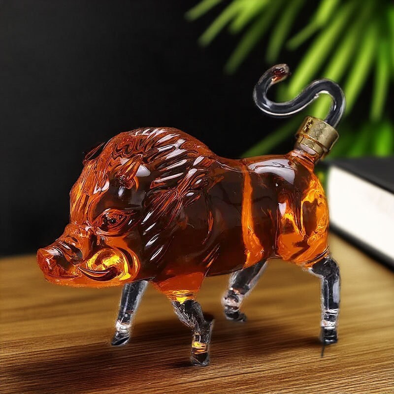 Wild Boar Shape, Unique Lead-free Glass Whiskey Decanter 1000ML Perfect ...