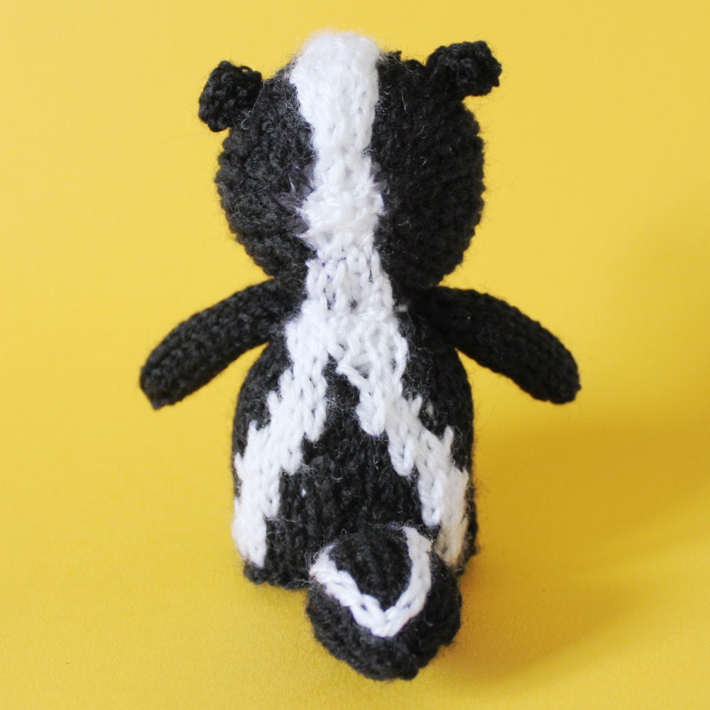 Skunk Toy Knitting Pattern PDF - Etsy Australia