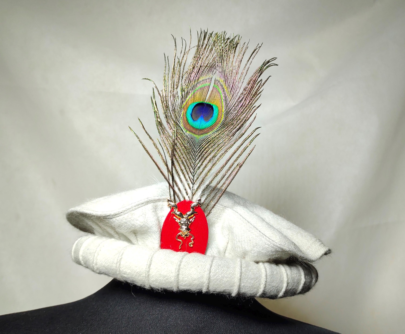 White Pakol Cap With Feather and Markhor Badge Handmade Afghani Hat ...