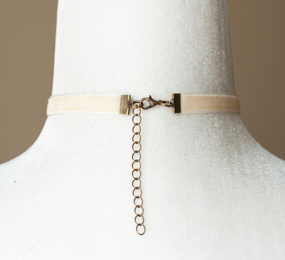 Beige velvet choker store