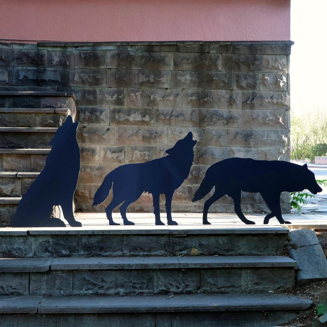 Wolf Pack Yard Display, PVC Garden Decoration, Wolves Yard Art, Water ...