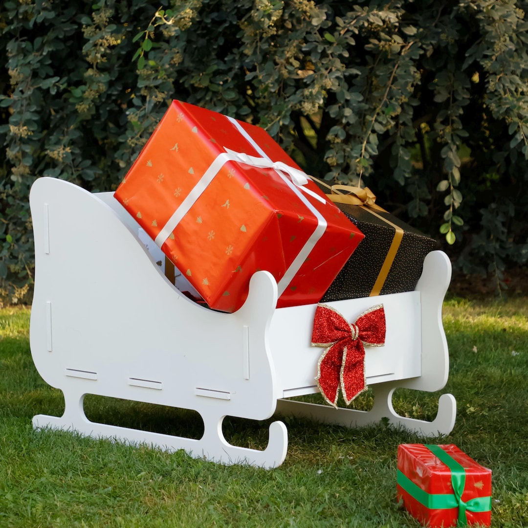 Outdoor Christmas Sleigh Yard Display, PVC Holiday Sledge for Lawn or ...