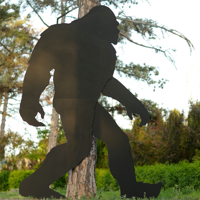 7FT Giant Bigfoot Display, Sasquatch Yard Decor, All-weather Big Foot ...