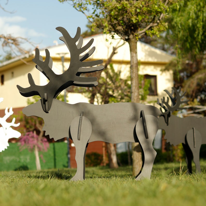 Moose Yard Display | Giant All-weather PVC Garden Decor | Large Lawn ...