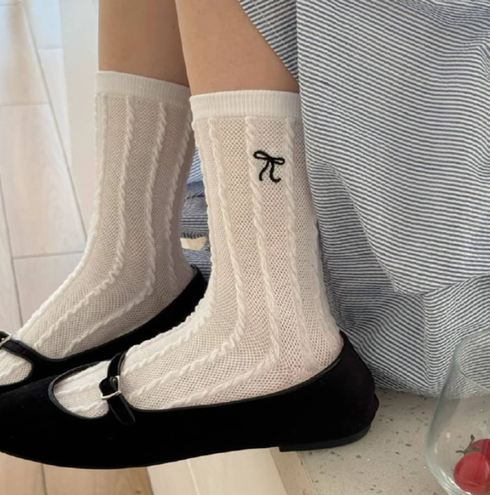 Elegant White Bow Socks, Fashionable, Stylish, Chic White Bow Socks, Cute Bow, Soft Trendy and ...