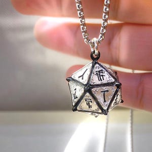PREMIUM Fanmade Shadowheart Artifact Necklace, Baldur's Gate 3 Inspired ...