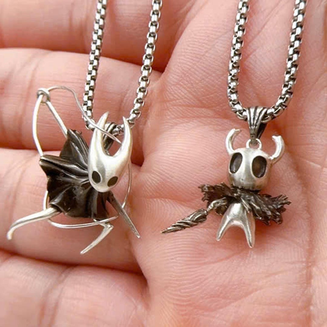 EXCLUSIVE Fanmade Hollow Knight -the Knight & Hornet Necklace ...