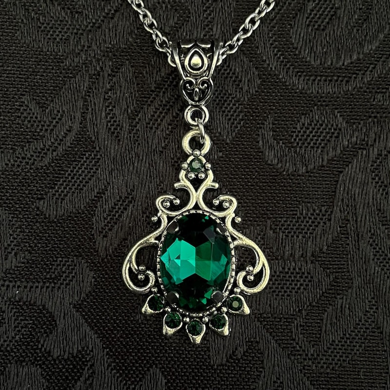 Victorian Vampire Emerald - Etsy