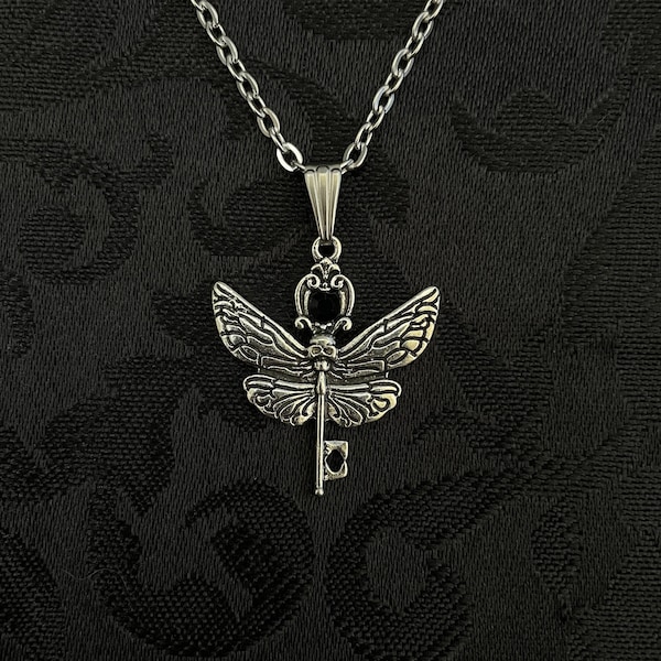 Gothic Key Pendant - Etsy