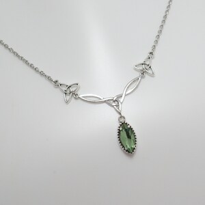 Light Peridot Green Trinity Triquetra Knots Silver Necklace Choker ...