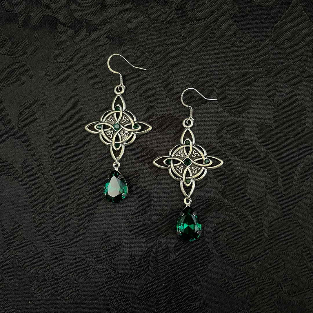 Emerald Green Trinity Triquetra Irish Celtic Knot Gaelic Earrings ...