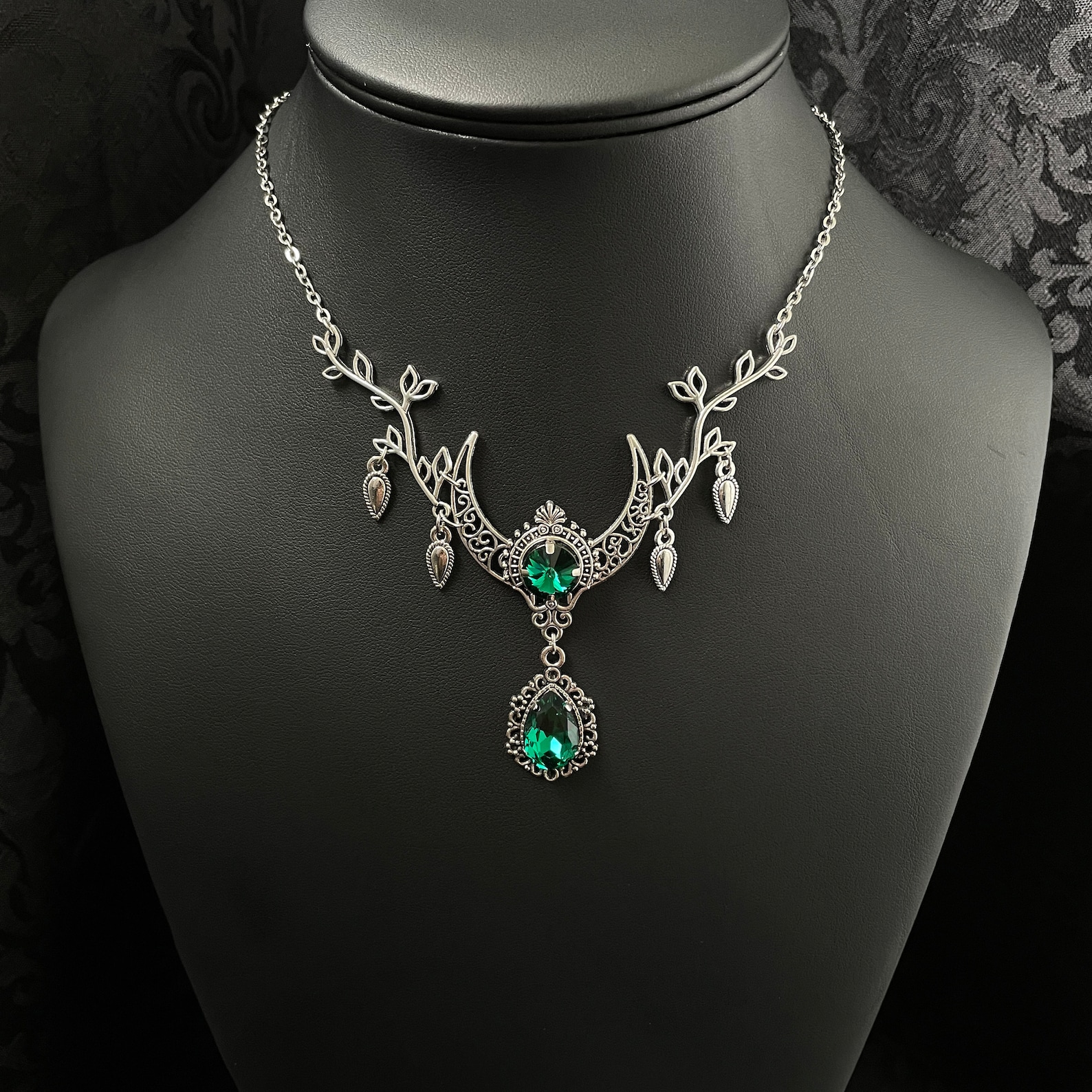 Emerald Green Crescent Moon Goddess Priestess Celtic Elven Elf Elvish ...