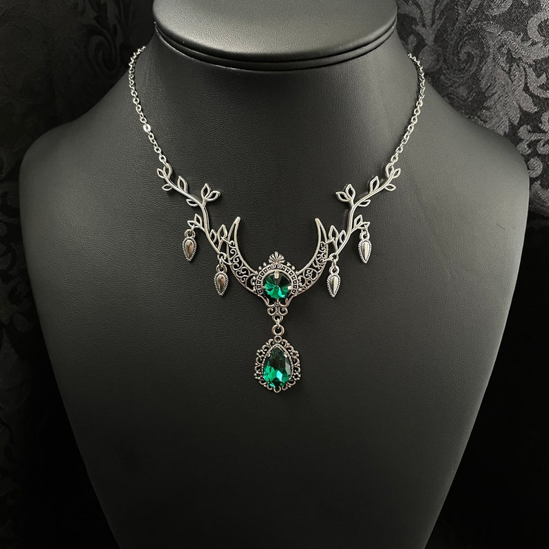 Emerald Green Crescent Moon Goddess Priestess Celtic Elven Elf Elvish ...