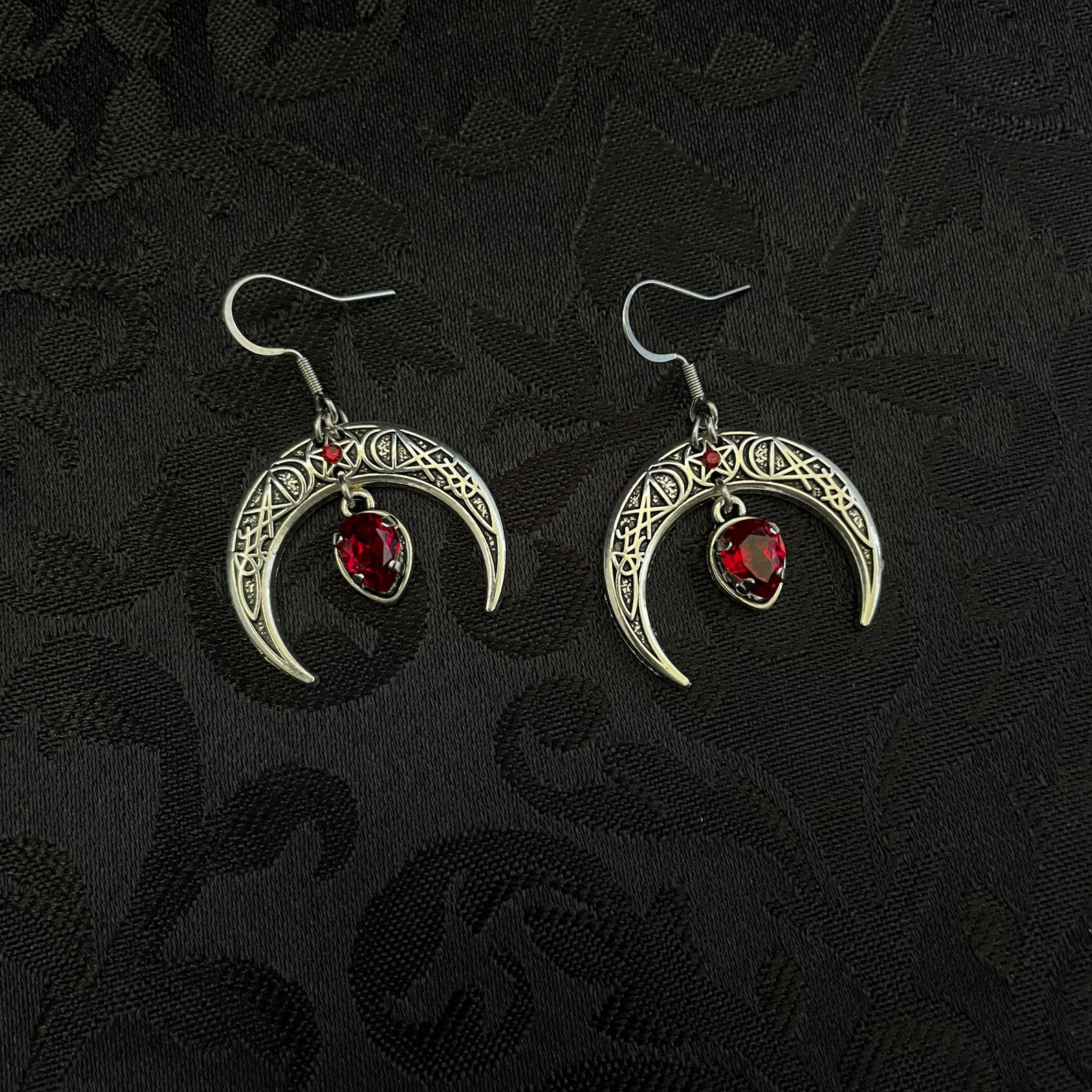 Dark Ruby Red/garnet Triple Crescent Moon Lunar Goddess Priestess ...