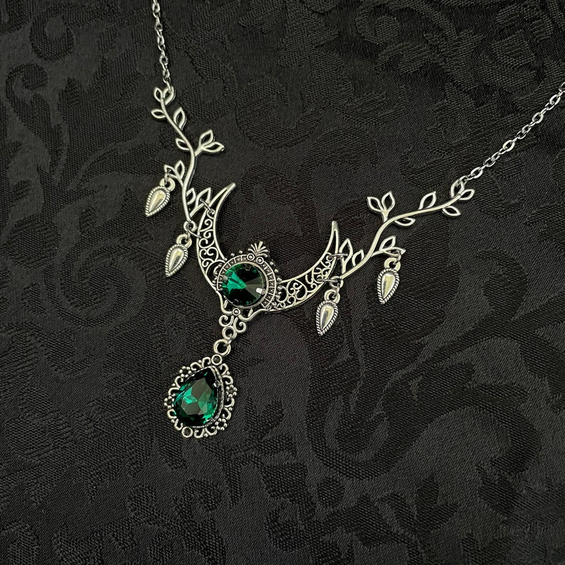 Emerald Green Crescent Moon Goddess Priestess Celtic Elven Elf Elvish ...