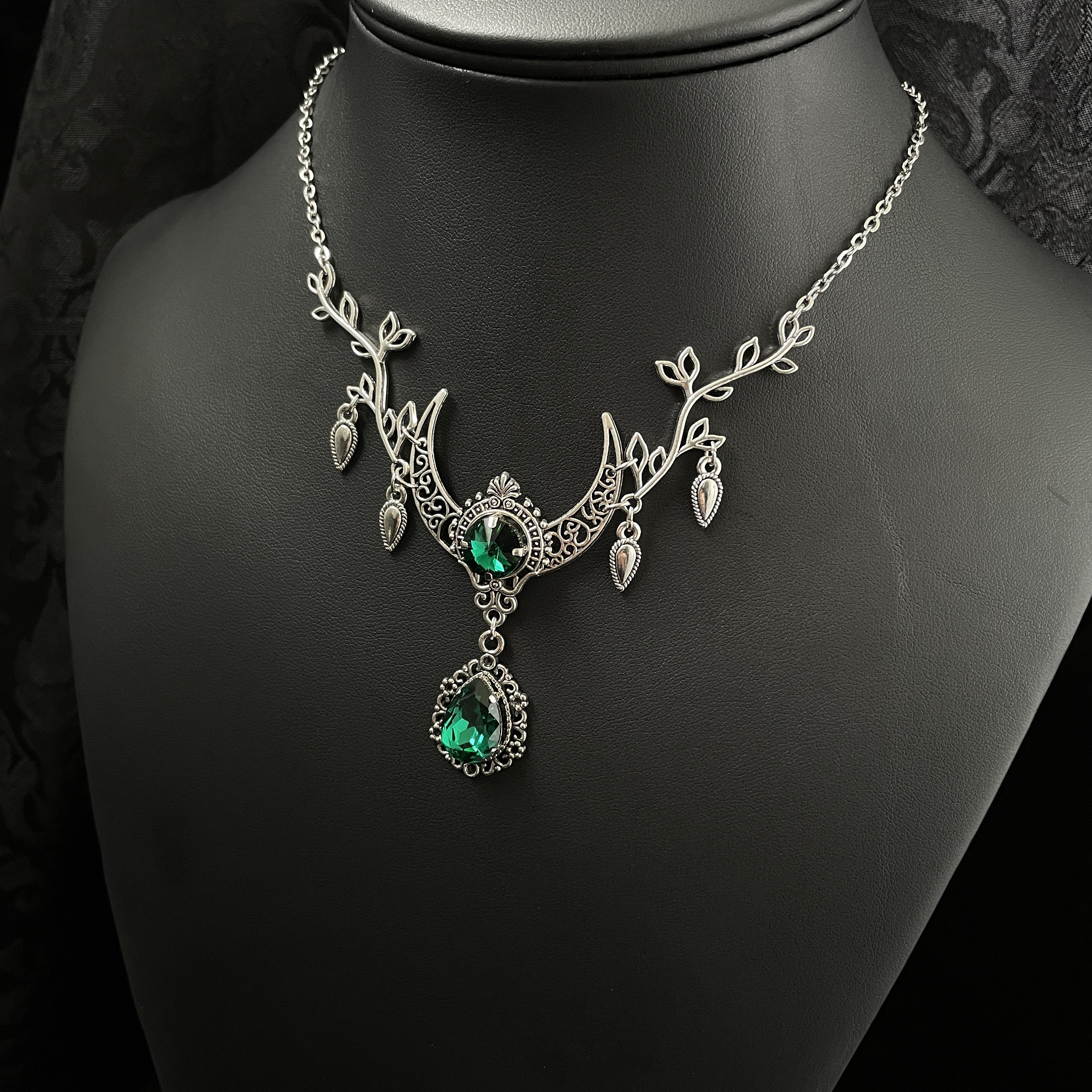 Emerald Green Crescent Moon Goddess Priestess Celtic Elven Elf Elvish ...