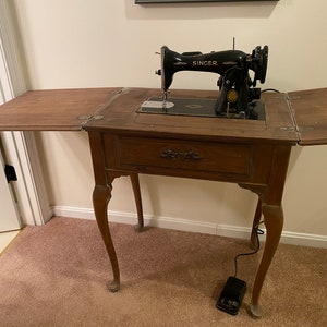 1950 Singer 15-90 Sewing Machine With Cabinet - Etsy