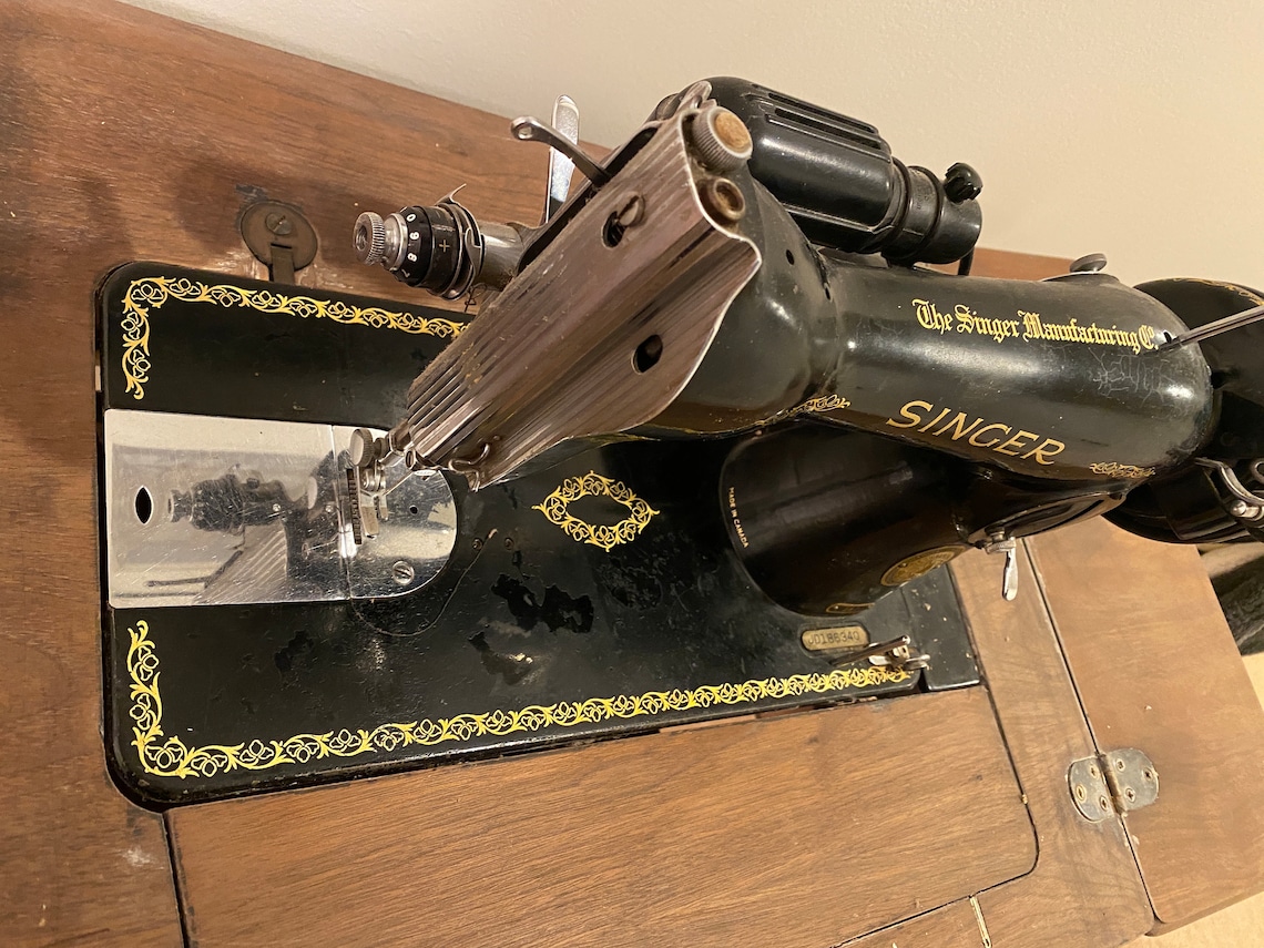 1950 Singer 15-90 Sewing Machine With Cabinet - Etsy