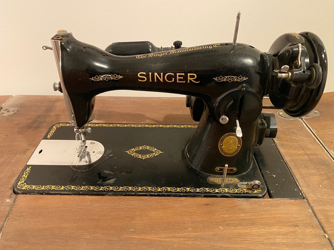 1950 Singer 15-90 Sewing Machine With Cabinet - Etsy