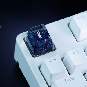 Handmade Astronaut Resin Keycap Set for Mechanical Keyboards, Galaxy ...
