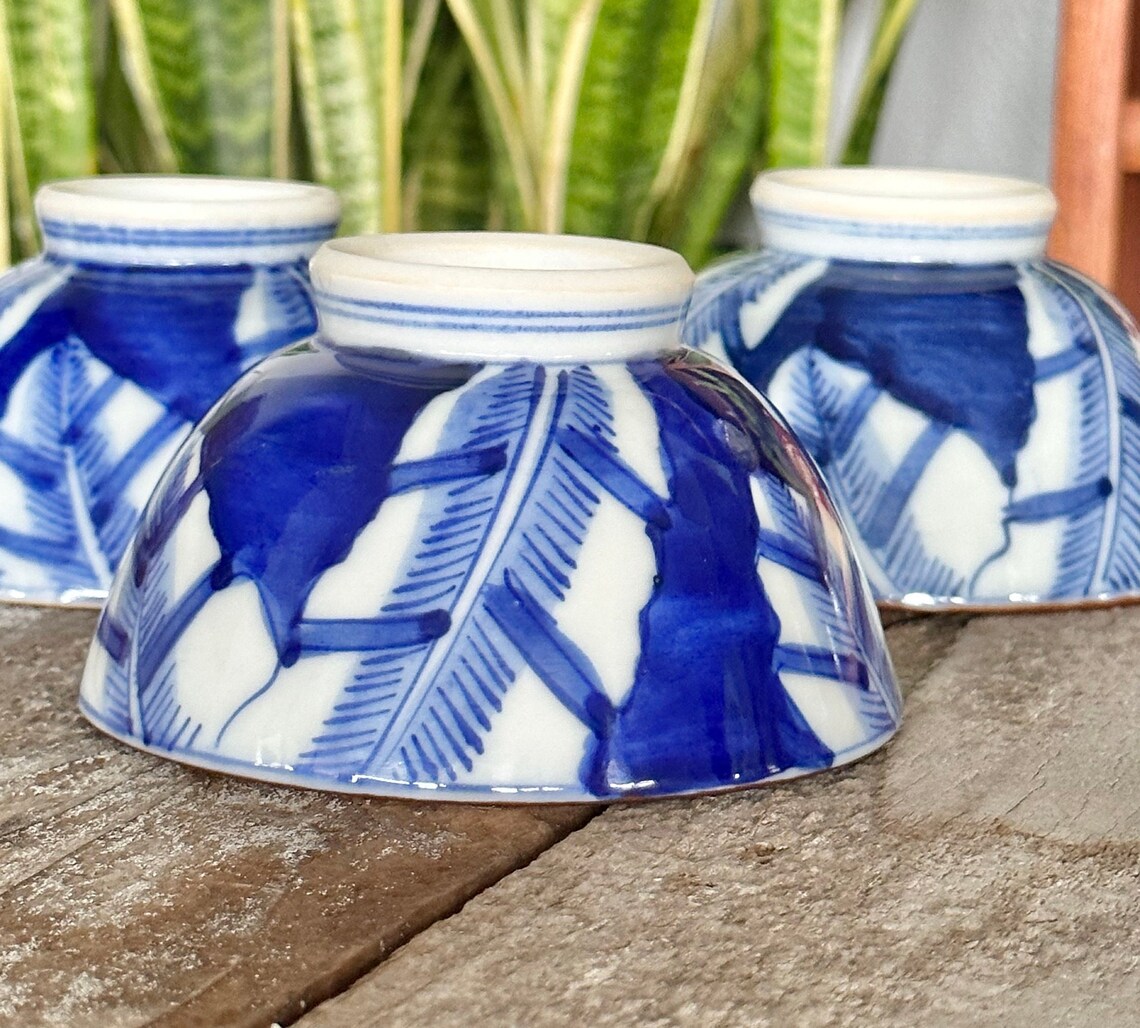 Vintage Japanese Porcelain Bowls Set of 3 Blue and White Leaf Design ...