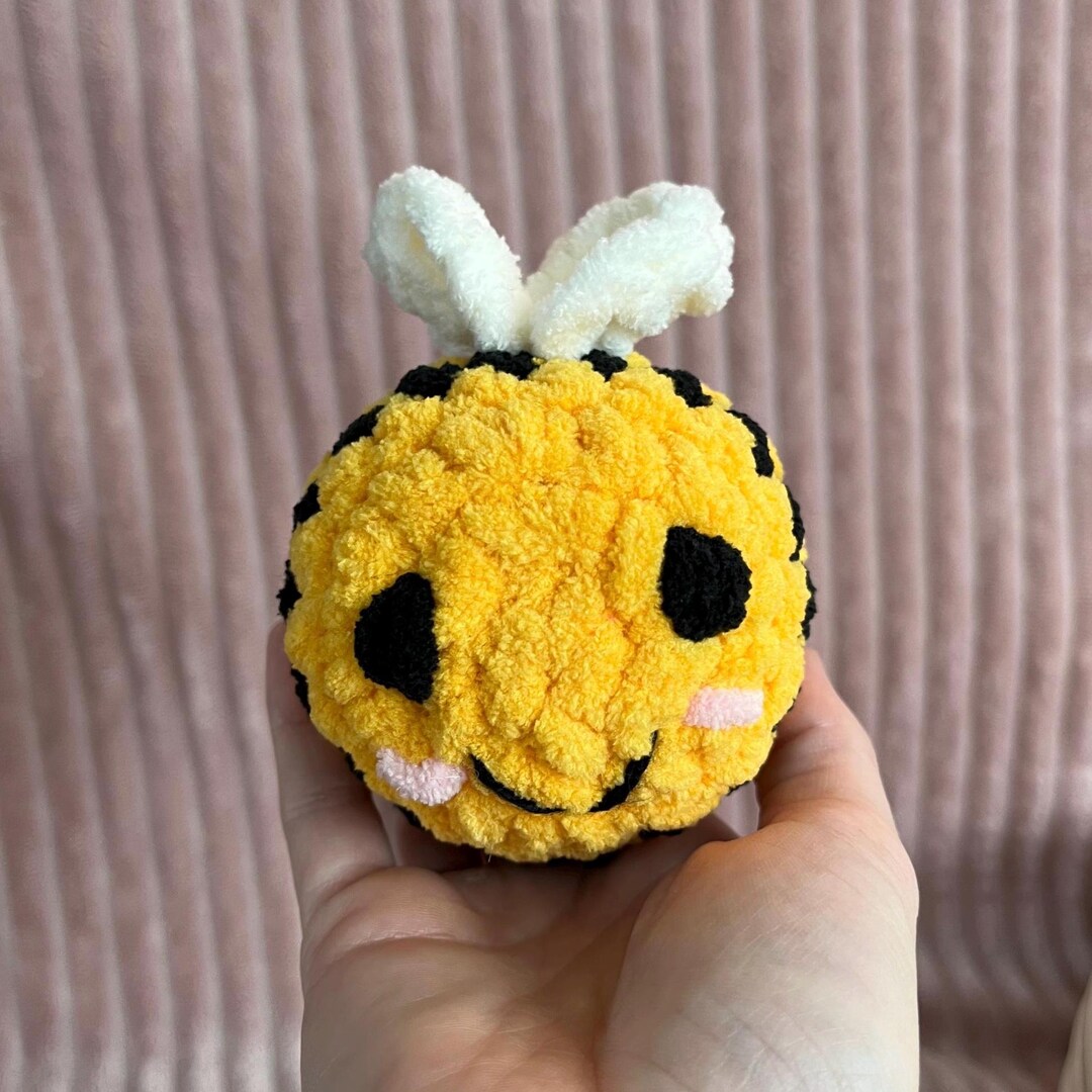 Bee Crochet Plush | Baby Honey Bee Plushie | Bee Stuffie - Etsy