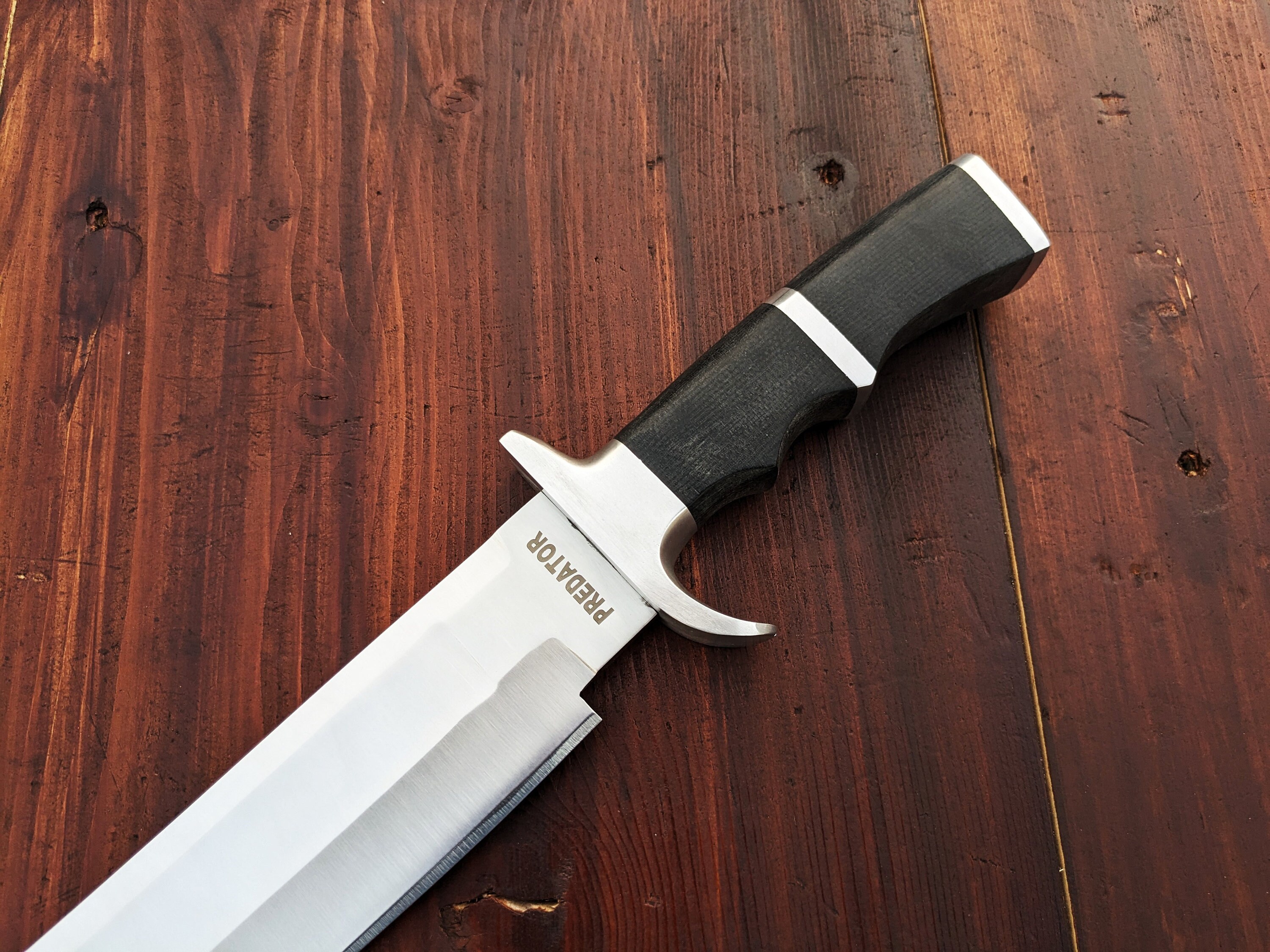 Predator Bowie Knife: Handmade Stainless Steel Predator Replica Machete ...