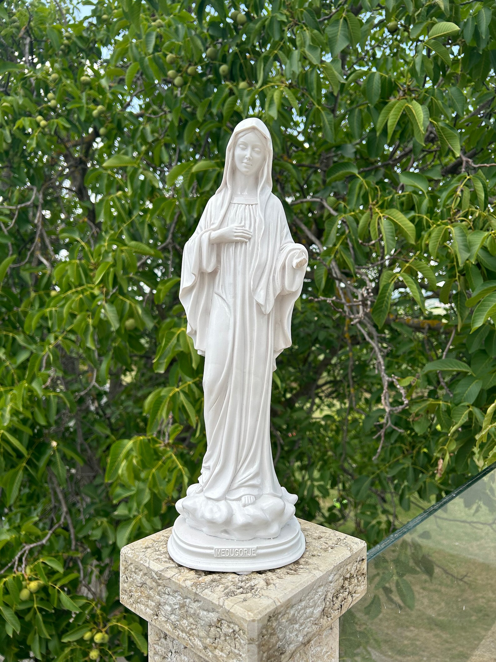 Our Lady Queen of Peace Statue | Blessed Virgin Mary | Medjugorje White ...