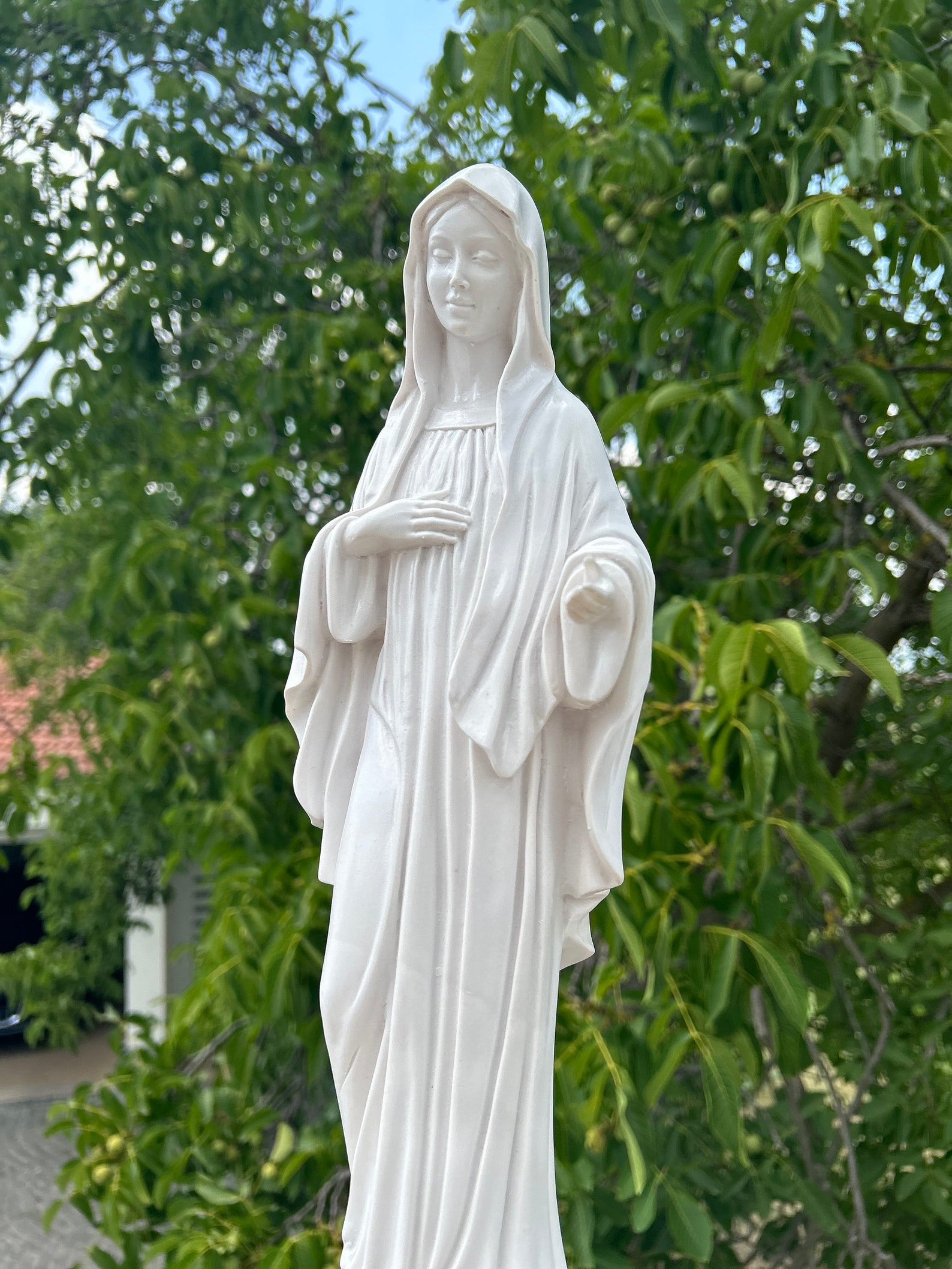 Our Lady Queen of Peace Statue | Blessed Virgin Mary | Medjugorje White ...
