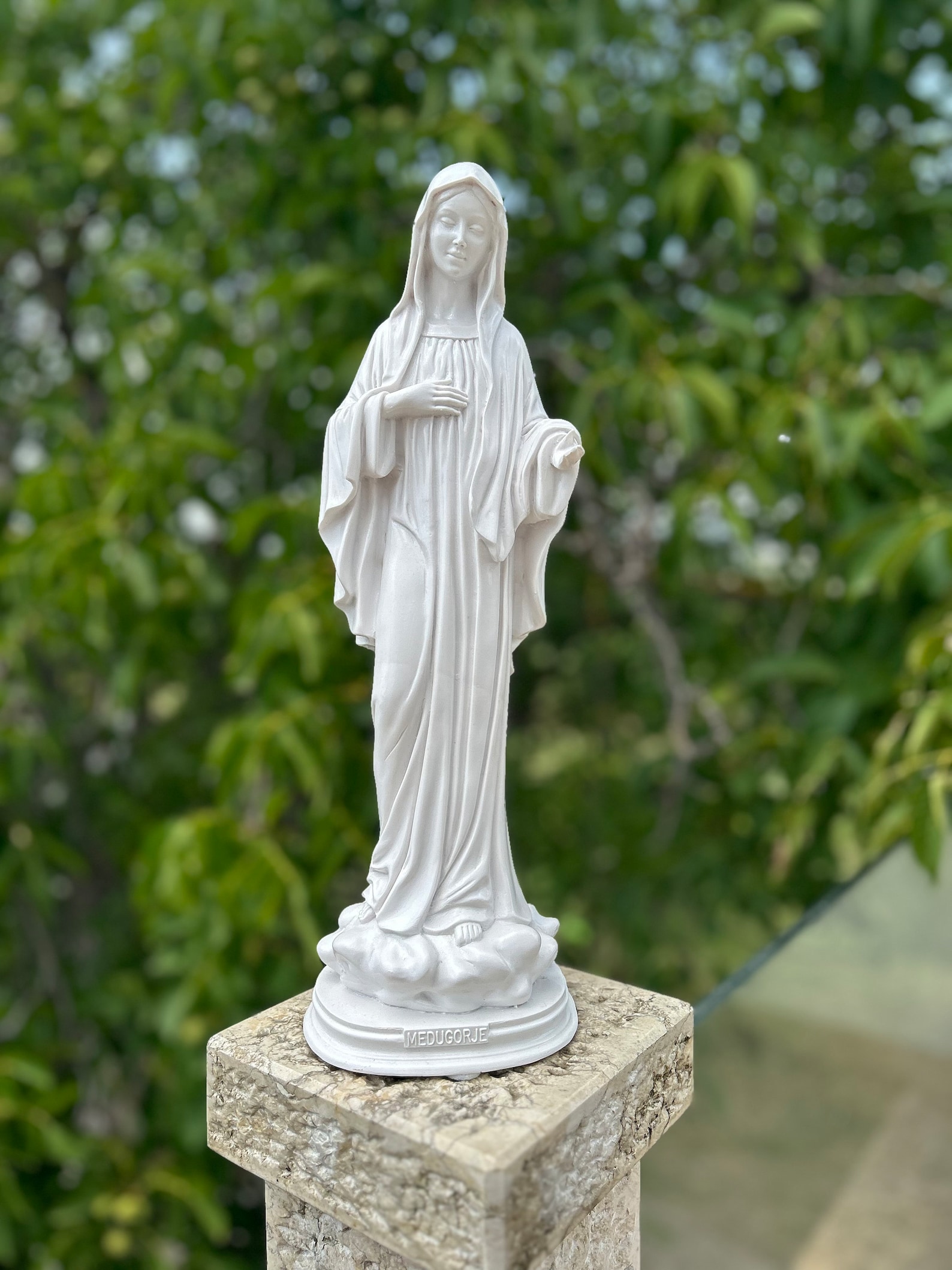 Our Lady Queen of Peace Statue | Blessed Virgin Mary | Medjugorje White ...