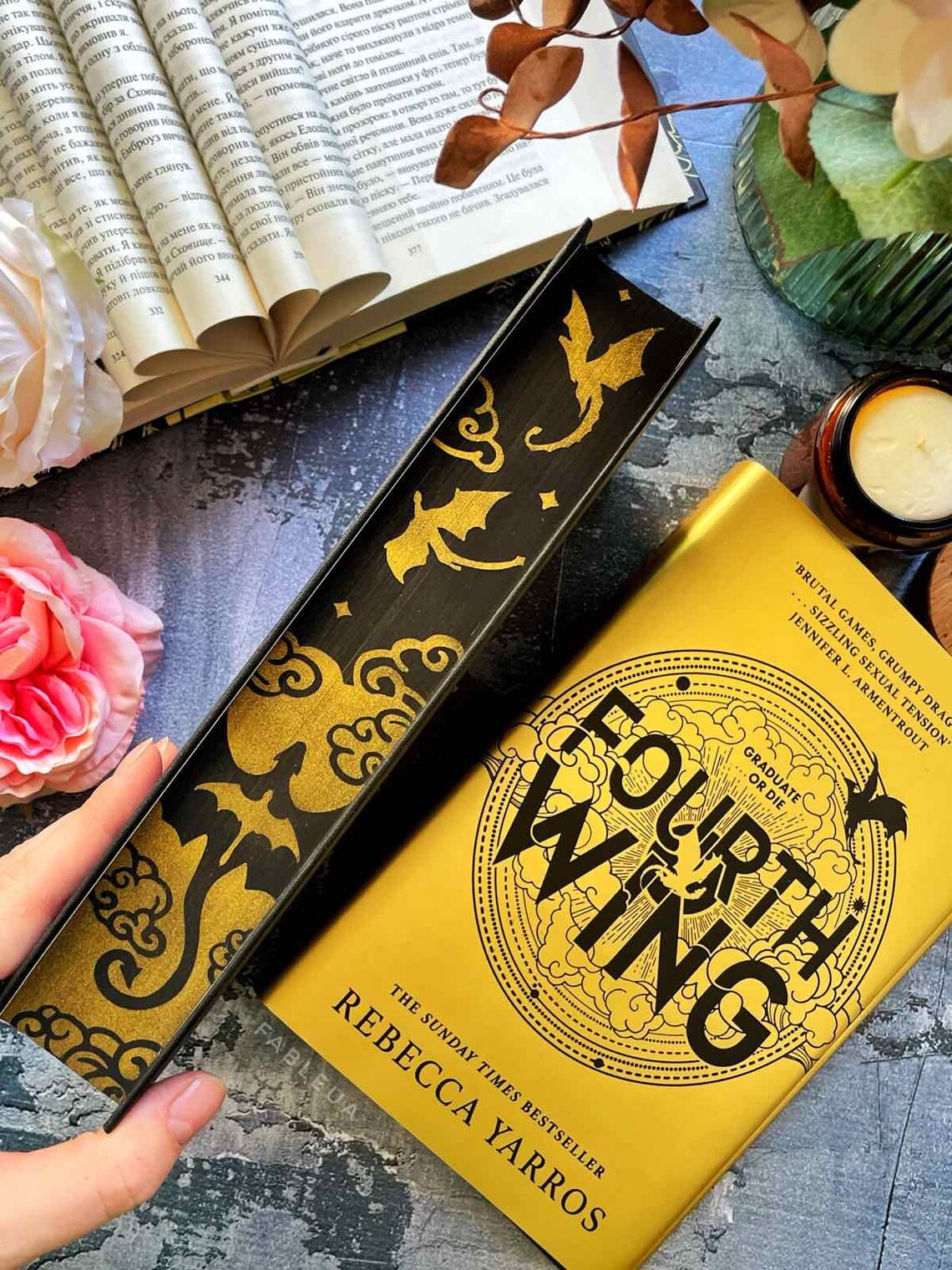 Fourth Wing Rebecca Yarros, Sprayed Edges, Stenciled Books, Sprayed ...