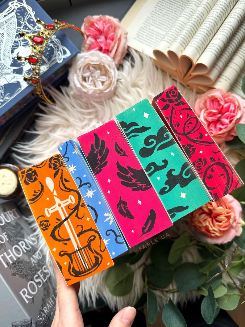 ACOTAR Sprayed Edge Book Set | Hand Painted Book Edges | Fantasy Book ...
