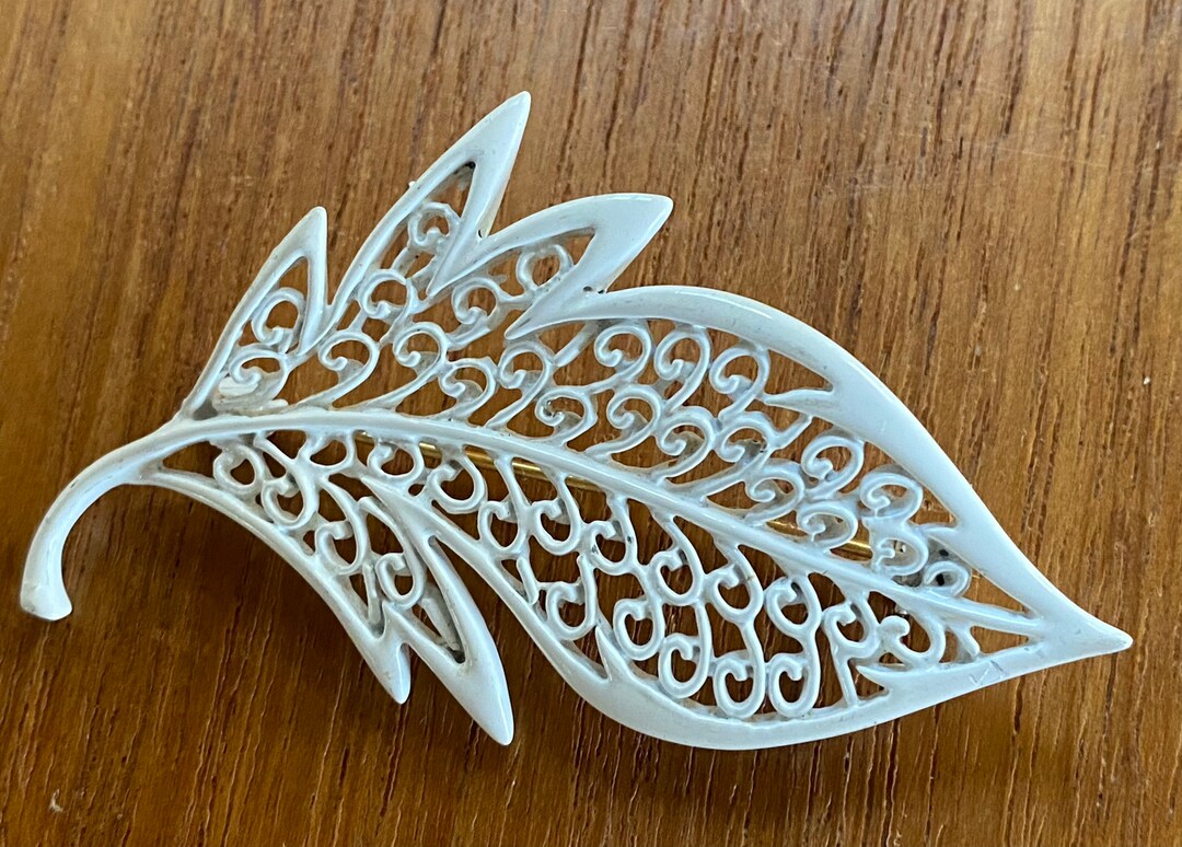 Vintage Enamel Leaf Pin - Etsy