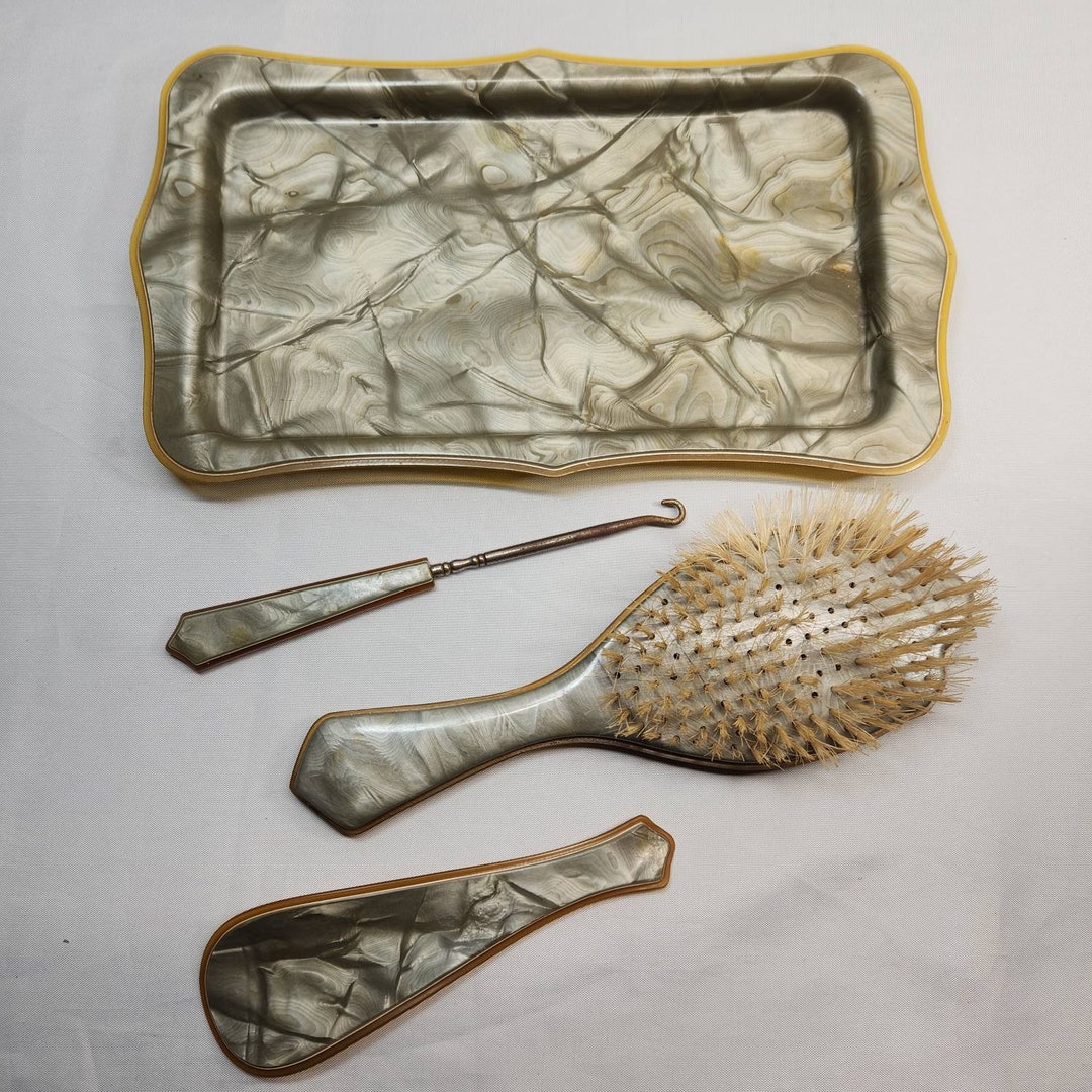 Vintage Bakelite Dresser Vanity Set Brush Shoe Horn Shoe Button Hook ...