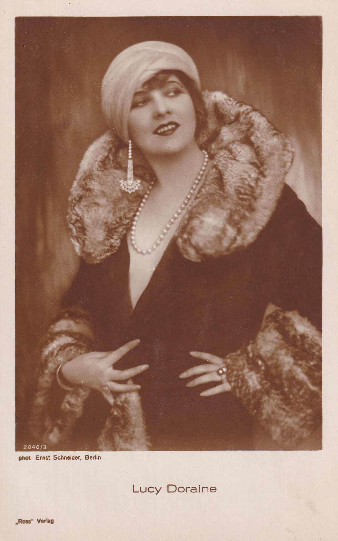 Vintage Postcard, Lucy Doraine, Movie Star, Cinema Artist, Film, Memorabilia, Beauty Woman ...